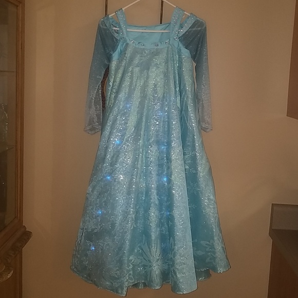 Disney | Costumes | Authentic Disney Elsa Light Up Costume | Poshmark